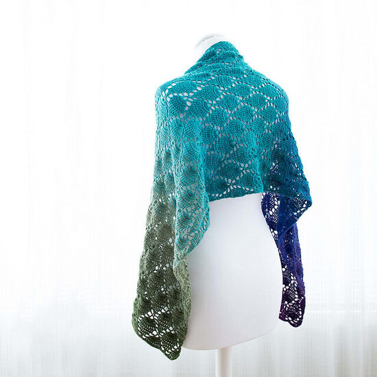 Peacock Plume Feather Shawl | Scheepjes