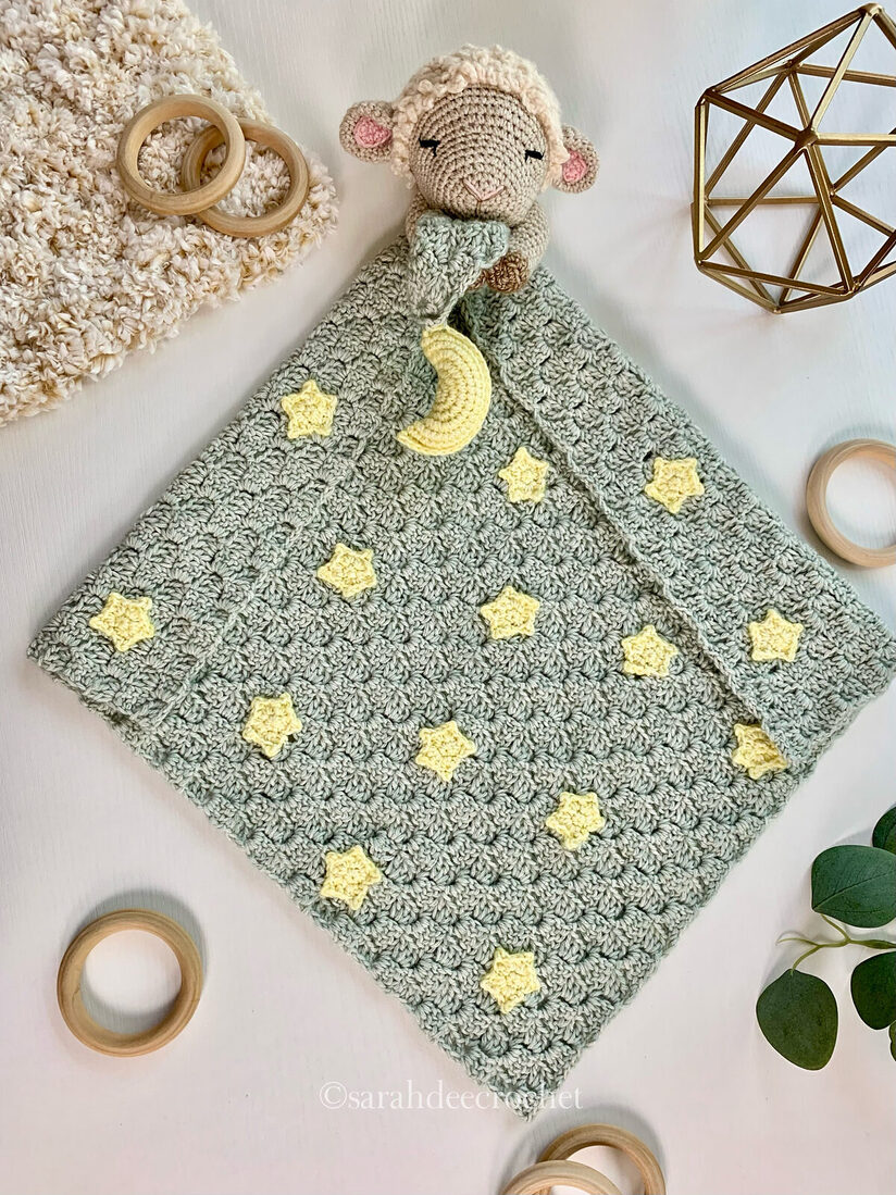 Luna the Lamb Lovey | Scheepjes