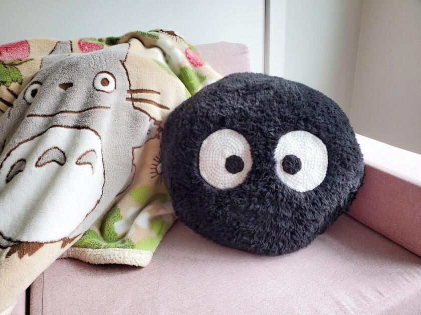 Soot Sprite Pillow | Scheepjes